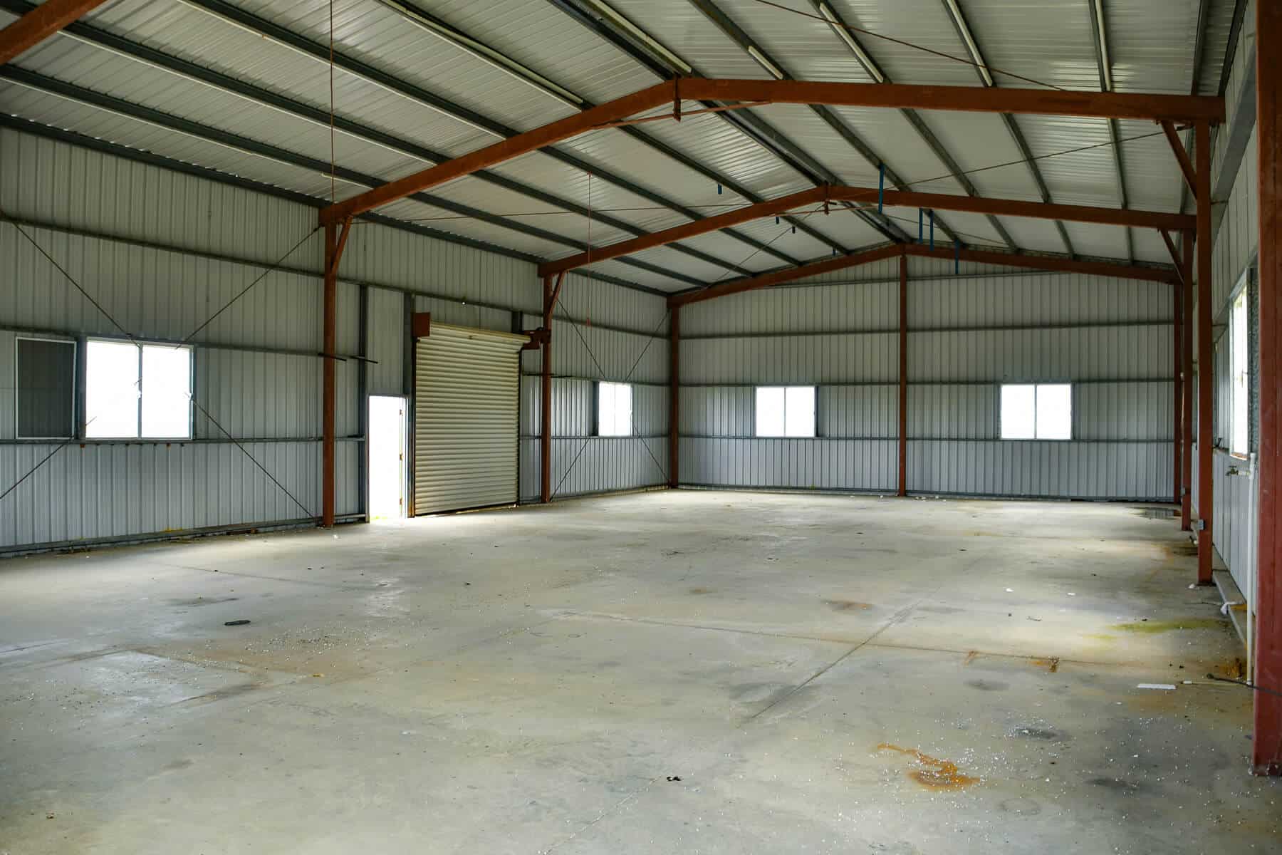 6,400 sq ft Industrial Warehouse Complex on 5 Acres; Frontage on ...