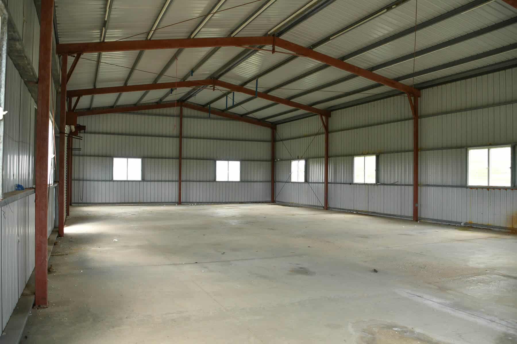 6,400 sq ft Industrial Warehouse Complex on 5 Acres; Frontage on ...