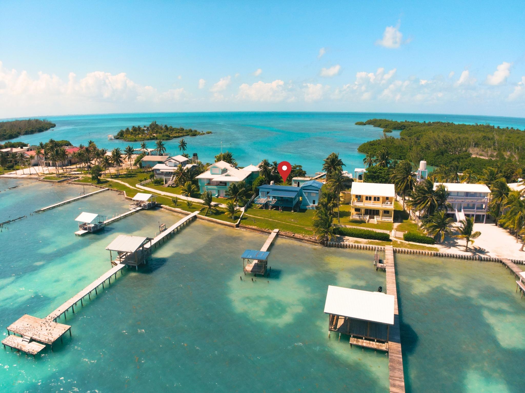 Exclusive Beachfront Home in the Center of St. George's Caye - Sea to ...