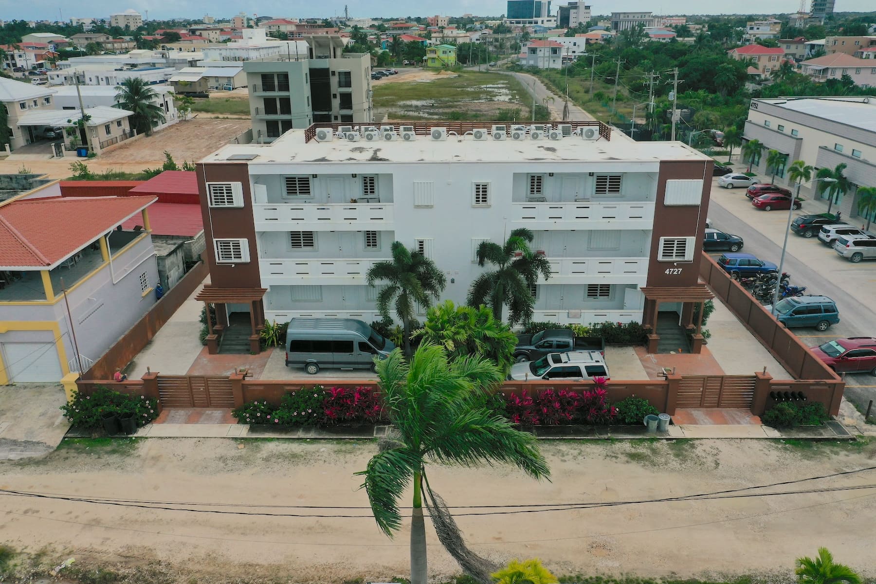 Multi-Unit Apartment Building in West Landivar, Belize City, BELIZE ...