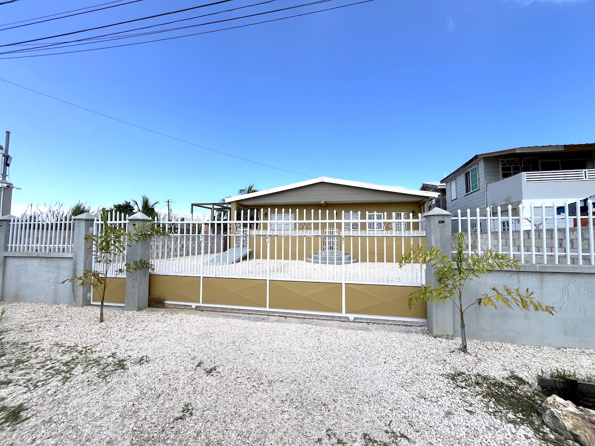 Newly Constructed Home in the heart of Fabers Road • Vista Real Estate